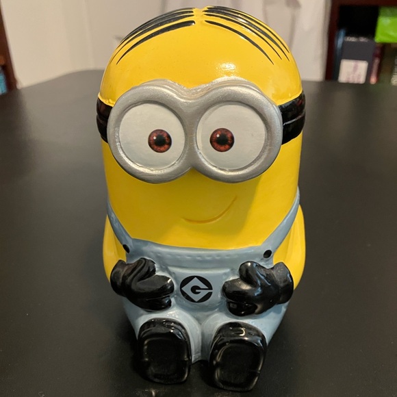 Universal | Other | Despicable Me 2 Adorable Minion Ceramic Bank | Poshmark